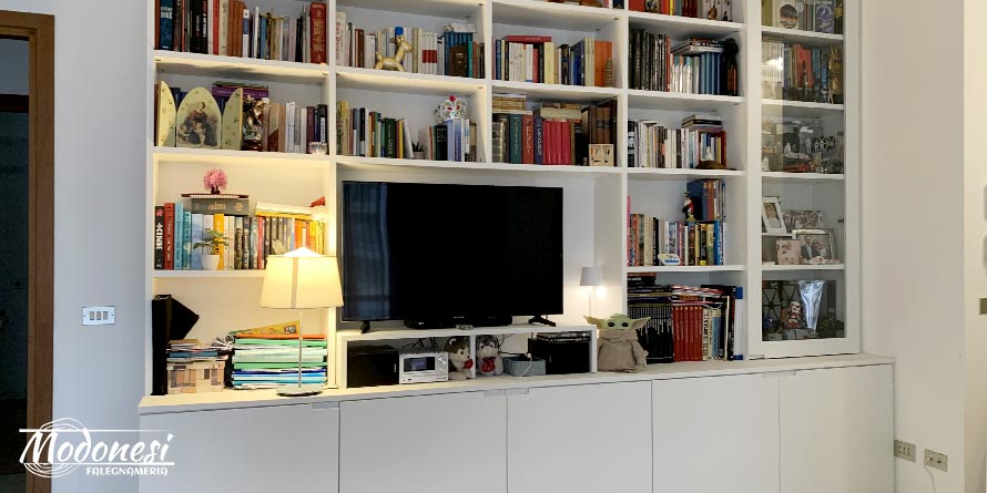 Libreria con TV Milano - Falegnameria Modonesi